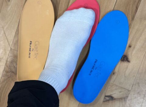 Få lavet individuelt tilpassede skosåler - Aarhus Fysioterapi
